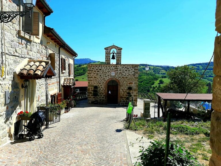 Domenica 25 giugno, PARANESI di Rocca Santa Maria - Monti della Laga